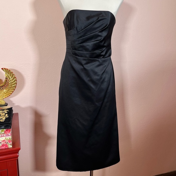 JS Boutique | Dresses | Vintage 9 Y2k Js Boutique Lbd Strapless Classic ...